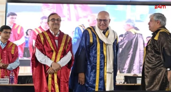Vikram Sakhuja delivers annual convocation address at IIM Calcutta